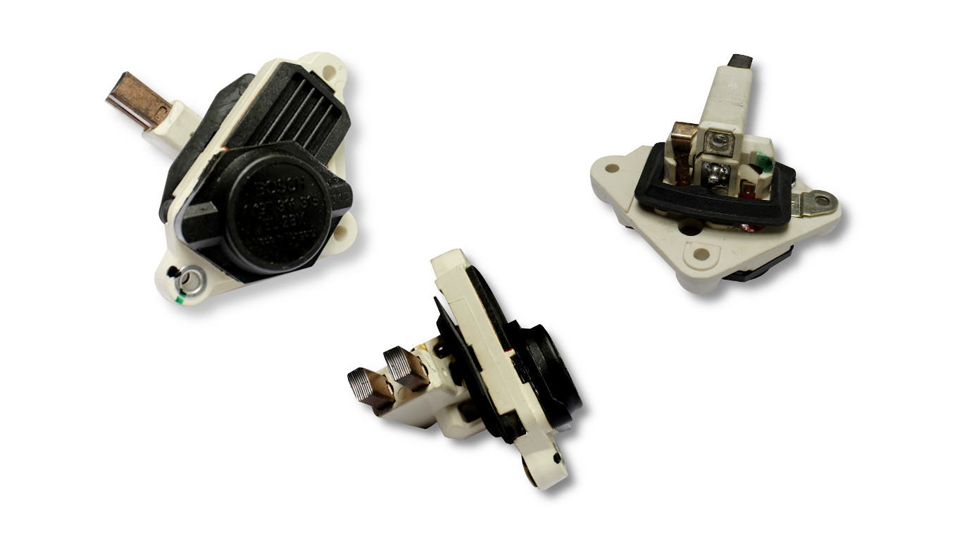 REGULADOR VOLTAGEM MERCEDES-BENZ - BOSCH :: 1197311315 - 219894