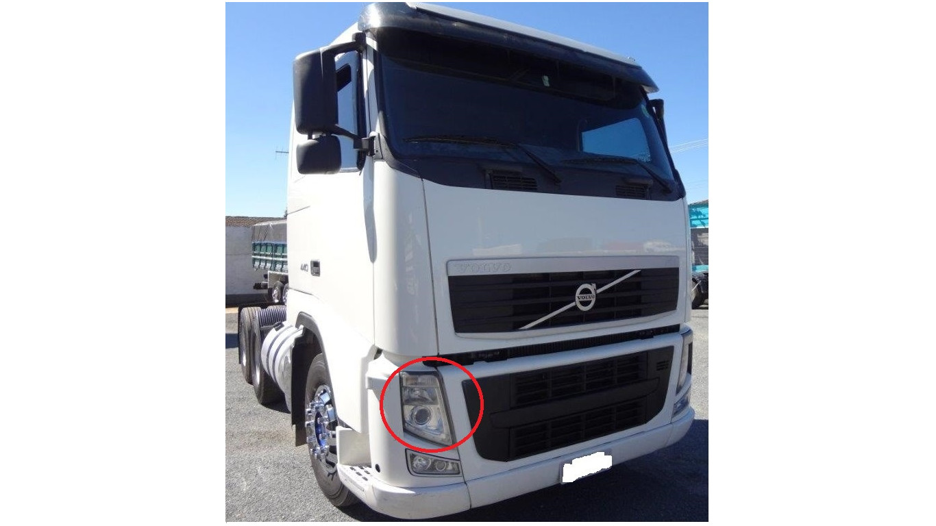 FAROL VOLVO FH 2010 PRINCIPAL LADO DIREITO - LEFS :: V21035637 - 378704