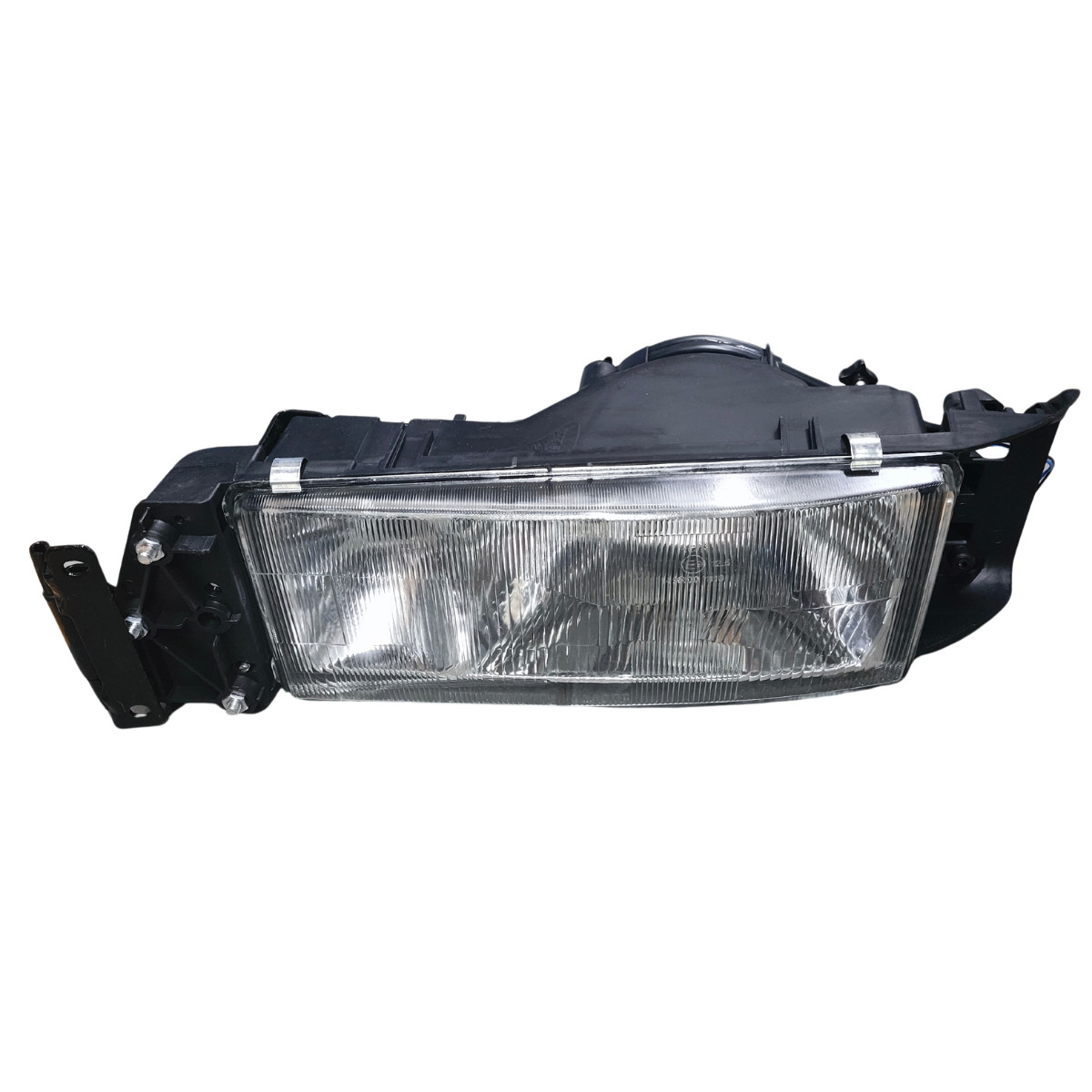 FAROL PRINCIPAL IVECO EUROTECH 2004 LADO DIREITO - IMPORTADO :: HD-07-I ...